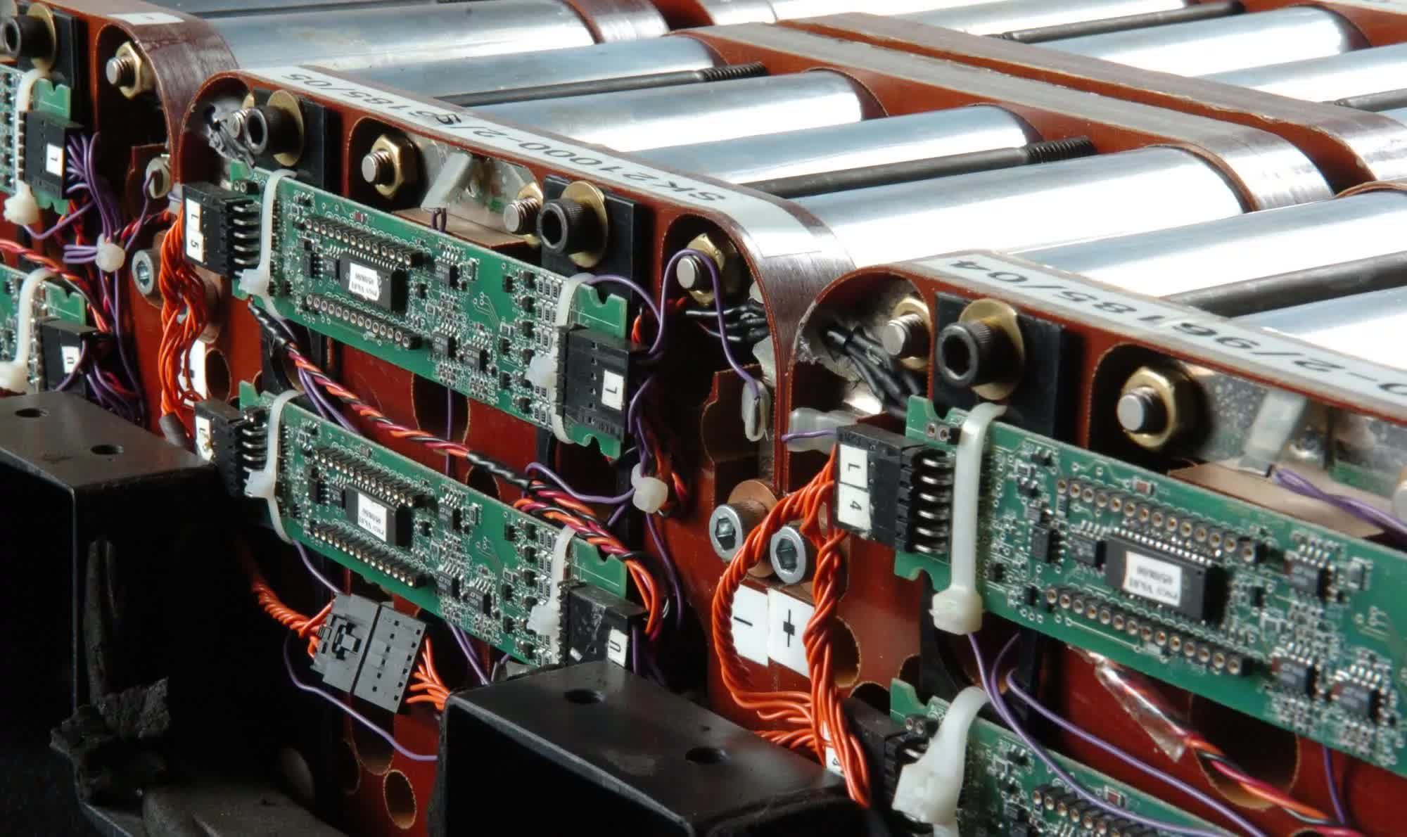 Các nhà khoa học tìm ra cách hồi phục pin bằng việc tiêm lithium mới ...